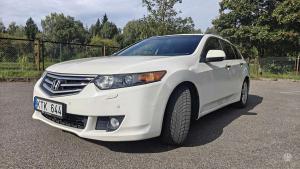 White Honda Accord 2009 in Vilnius, with an engine capacity of 2.20 L and mileage of 315 thousand km for 3999 €, photo 4 on AUTOMOTO.COM.LV