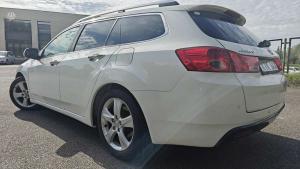 White Honda Accord 2009 in Vilnius, with an engine capacity of 2.20 L and mileage of 315 thousand km for 3999 €, photo 5 on AUTOMOTO.COM.LV