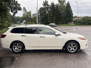 White Honda Accord 2010 in Riga, with an engine capacity of 2.20 L and mileage of 274 thousand km for 3020 €, photo 4 on AUTOMOTO.COM.LV