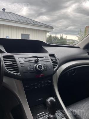 White Honda Accord 2010 in Riga, with an engine capacity of 2.20 L and mileage of 274 thousand km for 3020 €, photo 28 on AUTOMOTO.COM.LV