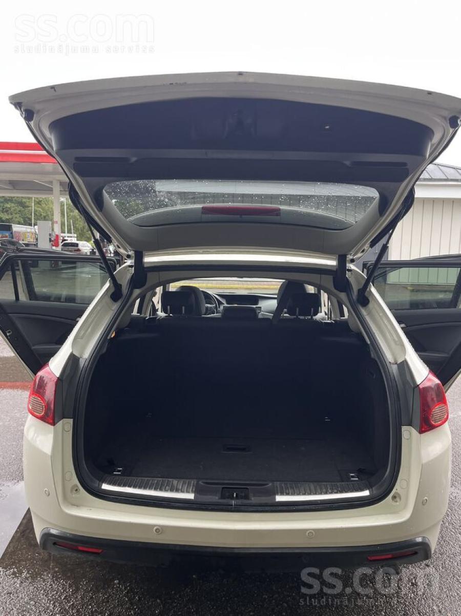 White Honda Accord 2010 in Riga, with an engine capacity of 2.20 L and mileage of 274 thousand km for 3020 €, photo 37 on AUTOMOTO.COM.LV
