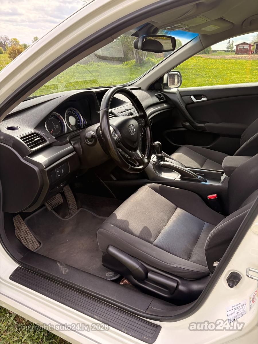 Balts Honda Accord 2011 Tallina, ar dzinēja tilpumu 2.00 L un nobraukumu 309 tūkst. km par 3500 €, foto 6 vietnē AUTOMOTO.COM.LV