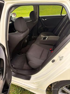 Balts Honda Accord 2011 Tallina, ar dzinēja tilpumu 2.00 L un nobraukumu 309 tūkst. km par 3500 €, foto 7 vietnē AUTOMOTO.COM.LV