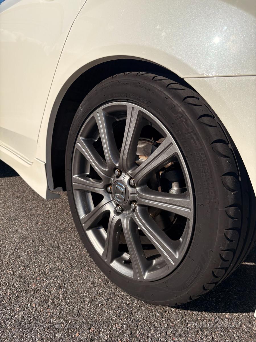 Balts Honda Accord 2011 Tallina, ar dzinēja tilpumu 2.00 L un nobraukumu 309 tūkst. km par 3500 €, foto 9 vietnē AUTOMOTO.COM.LV