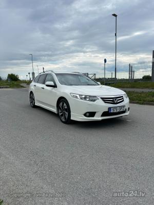Balts Honda Accord 2012 Tallina, ar dzinēja tilpumu 2.00 L un nobraukumu 258 tūkst. km par 6900 €, foto  vietnē AUTOMOTO.COM.LV