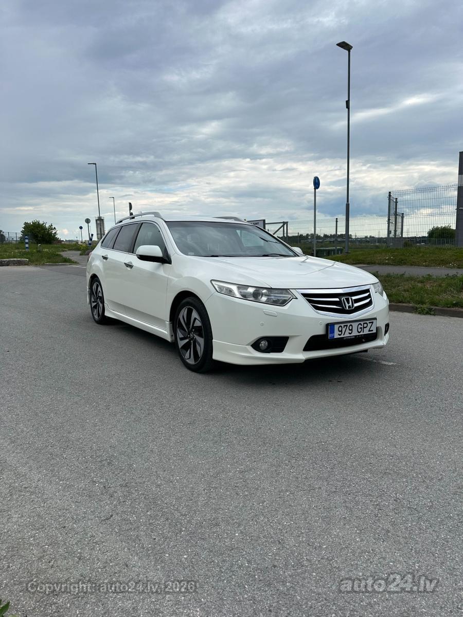 Balts Honda Accord 2012 Tallina, ar dzinēja tilpumu 2.00 L un nobraukumu 258 tūkst. km par 6900 €, foto 1 vietnē AUTOMOTO.COM.LV