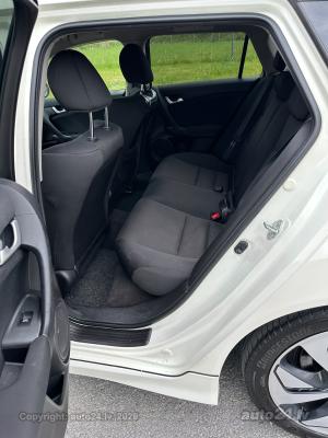 Balts Honda Accord 2012 Tallina, ar dzinēja tilpumu 2.00 L un nobraukumu 258 tūkst. km par 6900 €, foto 9 vietnē AUTOMOTO.COM.LV