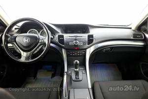 White Honda Accord 2012 in Tallinn, with an engine capacity of 2.00 L and mileage of 205 thousand km for 4499 €, photo 6 on AUTOMOTO.COM.LV