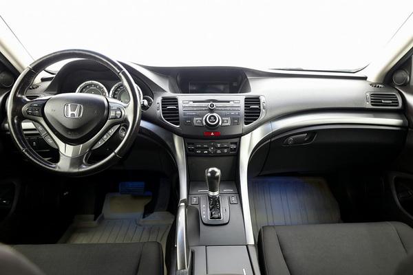 Balts Honda Accord 2012 Tallina, ar dzinēja tilpumu 2.00 L un nobraukumu 205 tūkst. km par 4499 €, foto 5 vietnē AUTOMOTO.COM.LV