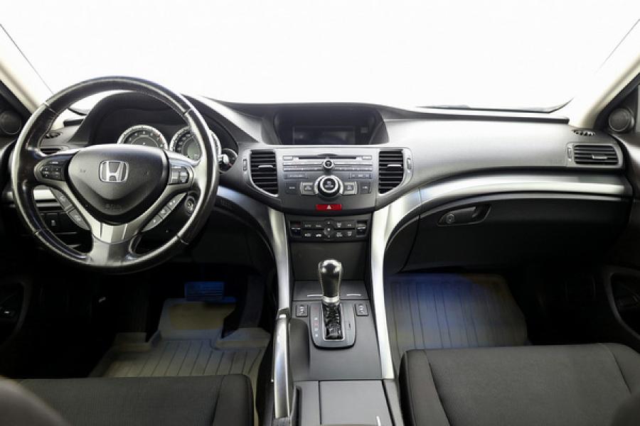 Balts Honda Accord 2012 Tallina, ar dzinēja tilpumu 2.00 L un nobraukumu 205 tūkst. km par 4499 €, foto 6 vietnē AUTOMOTO.COM.LV