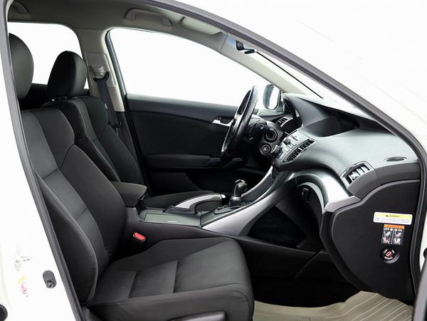 Balts Honda Accord 2012 Tallina, ar dzinēja tilpumu 2.00 L un nobraukumu 205 tūkst. km par 4499 €, foto 6 vietnē AUTOMOTO.COM.LV