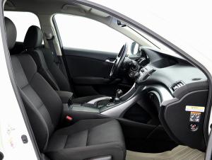 Balts Honda Accord 2012 Tallina, ar dzinēja tilpumu 2.00 L un nobraukumu 205 tūkst. km par 4499 €, foto 7 vietnē AUTOMOTO.COM.LV