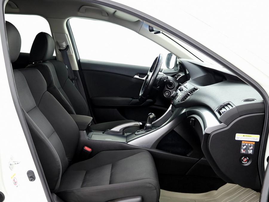 Balts Honda Accord 2012 Tallina, ar dzinēja tilpumu 2.00 L un nobraukumu 205 tūkst. km par 4499 €, foto 14 vietnē AUTOMOTO.COM.LV