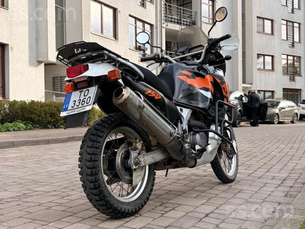 Хонда Africa Twin 1996 в Елгава, объемом двигателя 0.75 л и пробегом 0 тыс. км за 3300 €, фото 3 на AUTOMOTO.COM.LV
