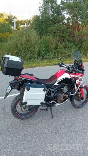 Хонда Africa Twin 2016 в Тукумс, объемом двигателя 1.00 л и пробегом 0 тыс. км за 8650 €, фото 3 на AUTOMOTO.COM.LV