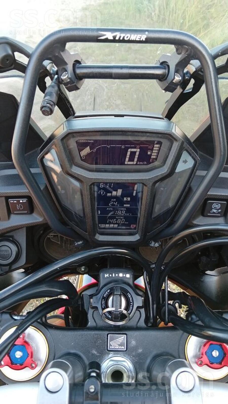 Хонда Africa Twin 2016 в Тукумс, объемом двигателя 1.00 л и пробегом 0 тыс. км за 8650 €, фото 4 на AUTOMOTO.COM.LV