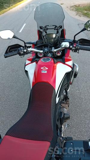 Хонда Africa Twin 2016 в Тукумс, объемом двигателя 1.00 л и пробегом 0 тыс. км за 8650 €, фото 7 на AUTOMOTO.COM.LV