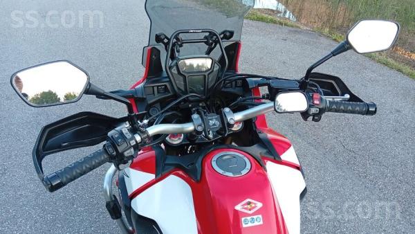 Хонда Africa Twin 2016 в Тукумс, объемом двигателя 1.00 л и пробегом 0 тыс. км за 8650 €, фото 8 на AUTOMOTO.COM.LV