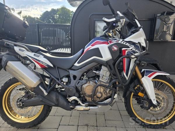 Honda Africa Twin 2018 in Riga, with an engine capacity of 1.00 L and mileage of 0 thousand km for 10270 €, photo 3 on AUTOMOTO.COM.LV