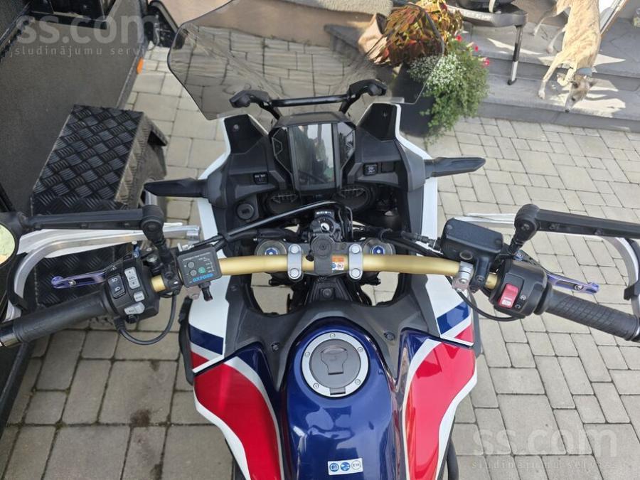 Хонда Africa Twin 2018 в Рига, объемом двигателя 1.00 л и пробегом 0 тыс. км за 10270 €, фото 5 на AUTOMOTO.COM.LV