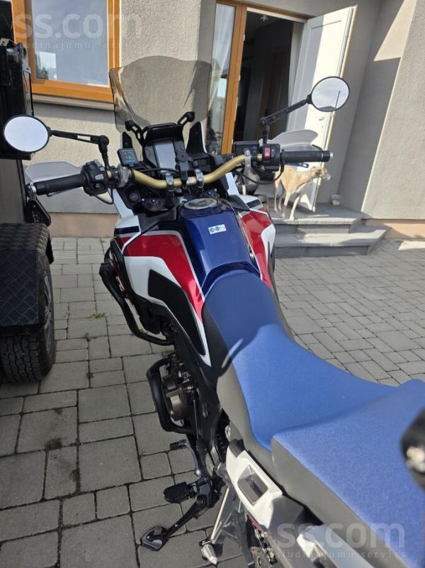 Honda Africa Twin 2018 in Riga, with an engine capacity of 1.00 L and mileage of 0 thousand km for 10270 €, photo 6 on AUTOMOTO.COM.LV