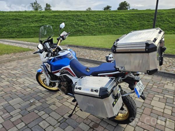 Honda Africa Twin 2019 in Daugavpils, with an engine capacity of 1.00 L and mileage of 0 thousand km for 10000 €, photo 3 on AUTOMOTO.COM.LV
