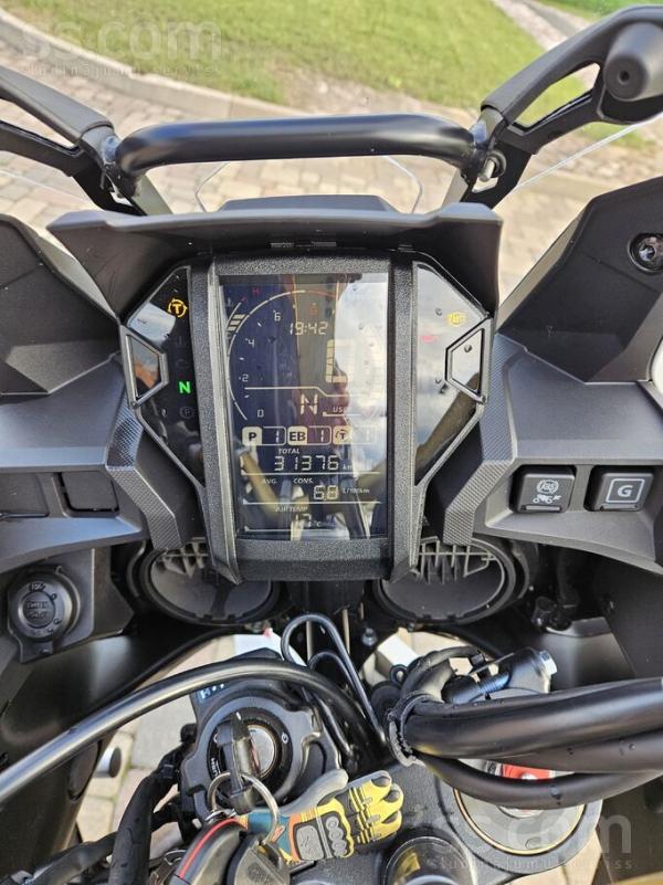 Honda Africa Twin 2019 in Daugavpils, with an engine capacity of 1.00 L and mileage of 0 thousand km for 10000 €, photo 5 on AUTOMOTO.COM.LV