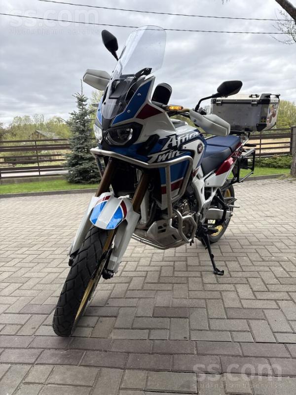 Honda Africa Twin 2019 Rīga, ar dzinēja tilpumu 1.00 L un nobraukumu 0 tūkst. km par 10000 €, foto 5 vietnē AUTOMOTO.COM.LV
