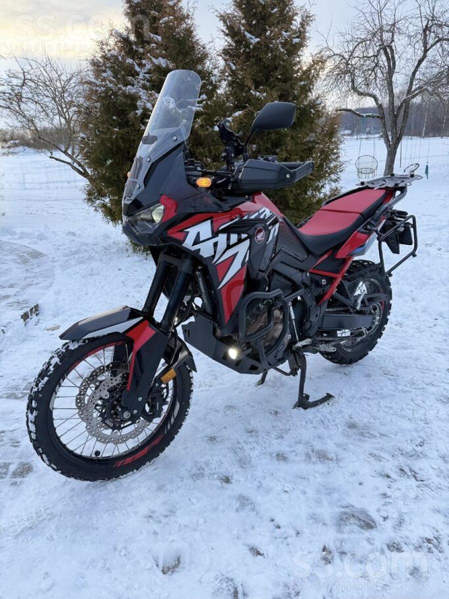 Honda Africa Twin 2022 in Cesis, with an engine capacity of 1.10 L and mileage of 0 thousand km for 14750 €, photo 1 on AUTOMOTO.COM.LV