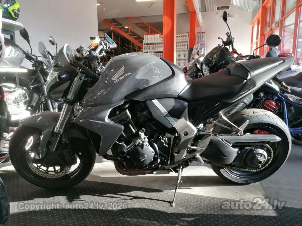 Серый Хонда CB 1000 2011 в Таллин, объемом двигателя 0.99 л и пробегом 43 тыс. км за 5500 €, фото 2 на AUTOMOTO.COM.LV