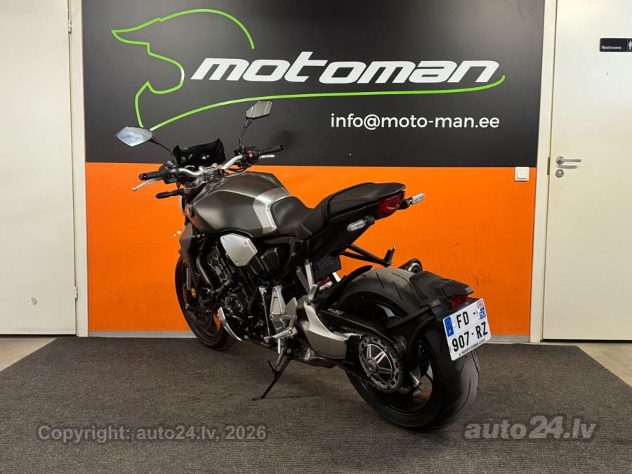 Pelēks Honda CB 1000 2019 Tartu, ar dzinēja tilpumu 1.00 L un nobraukumu 11 tūkst. km par 7390 €, foto 6 vietnē AUTOMOTO.COM.LV