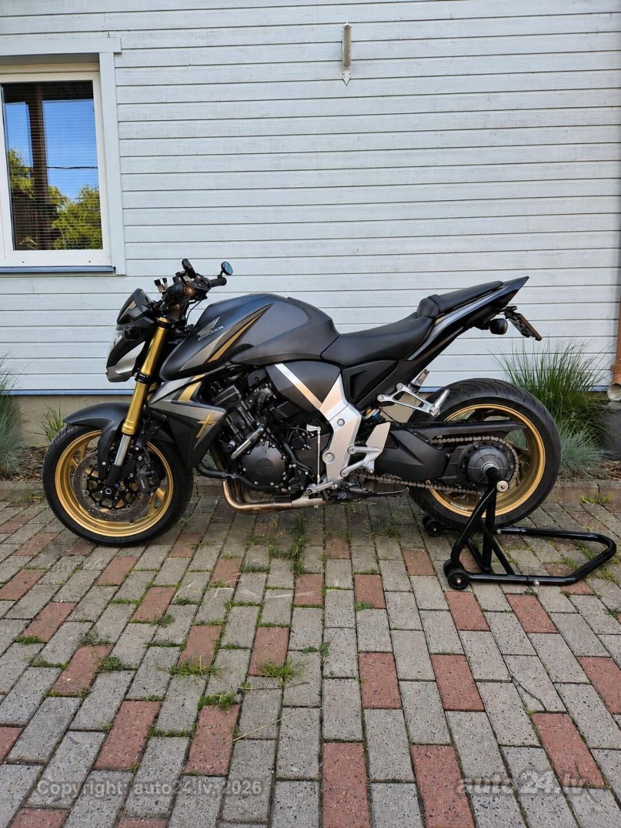 Хонда CB 1000 2014 в Таллин, объемом двигателя 1.00 л и пробегом 22 тыс. км за 6199 €, фото 4 на AUTOMOTO.COM.LV