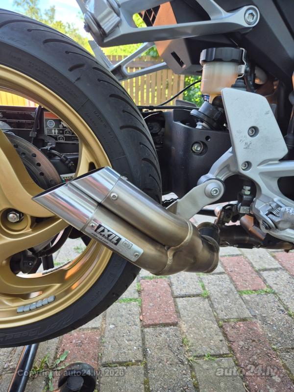 Honda CB 1000 2014 Tallina, ar dzinēja tilpumu 1.00 L un nobraukumu 22 tūkst. km par 6199 €, foto 10 vietnē AUTOMOTO.COM.LV