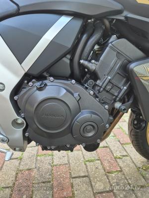 Хонда CB 1000 2014 в Таллин, объемом двигателя 1.00 л и пробегом 22 тыс. км за 6199 €, фото 15 на AUTOMOTO.COM.LV
