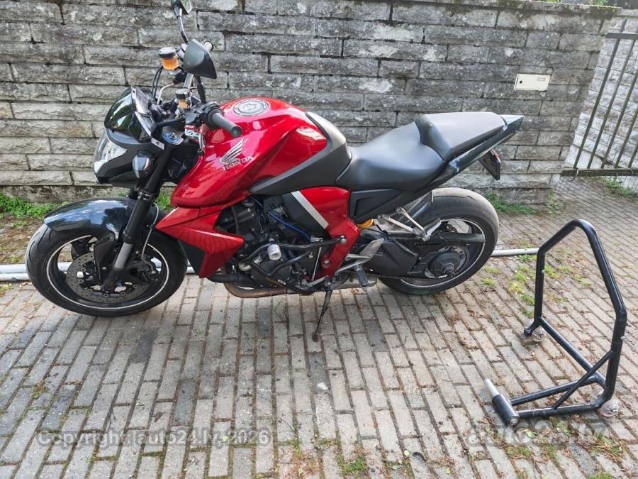 Красный Хонда CB 1000 2008 в Таллин, объемом двигателя 1.00 л и пробегом 28 тыс. км за 5000 €, фото 1 на AUTOMOTO.COM.LV