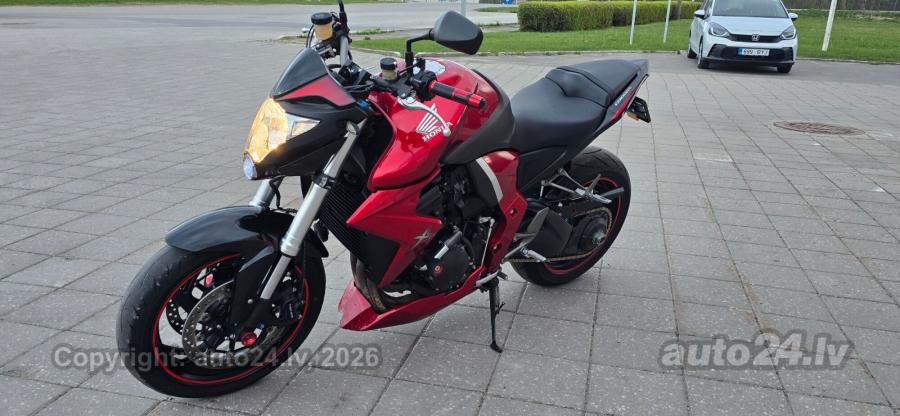 Sarkans Honda CB 1000 2010 Tallina, ar dzinēja tilpumu 1.00 L un nobraukumu 17 tūkst. km par 6200 €, foto 7 vietnē AUTOMOTO.COM.LV
