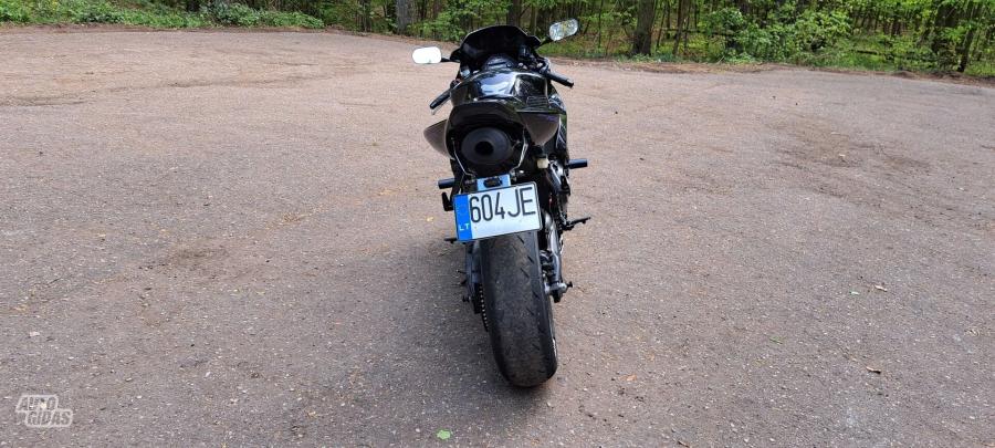 Black Honda CB 1000R 2006 in Druskininkai, with an engine capacity of 1.00 L and mileage of 0 thousand km for 3500 €, photo 9 on AUTOMOTO.COM.LV