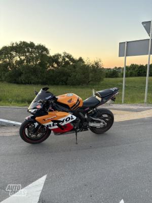 Honda CB 1000R 2006 Trakai, ar dzinēja tilpumu 0.00 L un nobraukumu 0 tūkst. km par 2000 €, foto 1 vietnē AUTOMOTO.COM.LV