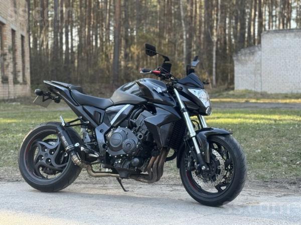 Honda CB 1000R 2008 Rīga, ar dzinēja tilpumu 1.00 L un nobraukumu 0 tūkst. km par 3950 €, foto 5 vietnē AUTOMOTO.COM.LV