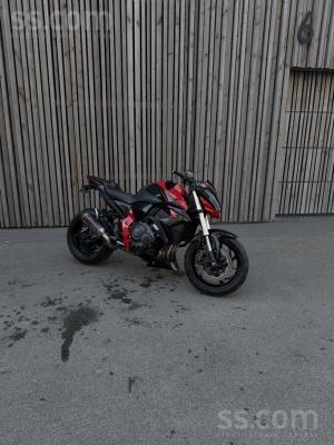 Honda CB 1000R 2008 in Riga, with an engine capacity of 1.00 L and mileage of 0 thousand km for 4800 €, photo  on AUTOMOTO.COM.LV