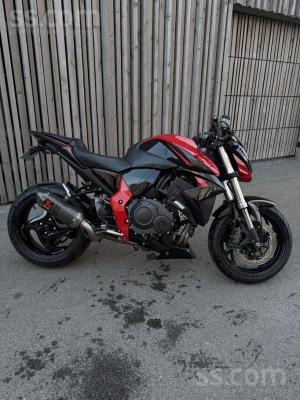 Honda CB 1000R 2008 in Riga, with an engine capacity of 1.00 L and mileage of 0 thousand km for 4800 €, photo 4 on AUTOMOTO.COM.LV