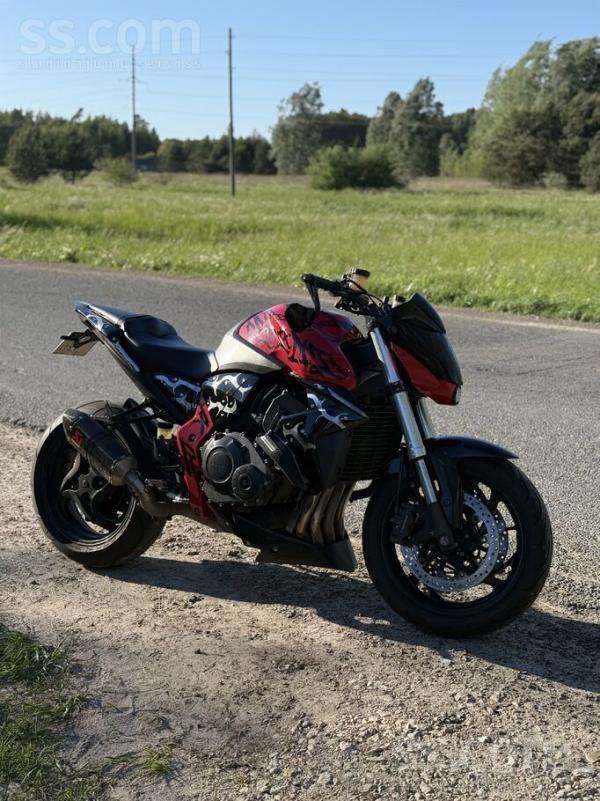 Honda CB 1000R 2008 Rīga, ar dzinēja tilpumu 1.00 L un nobraukumu 0 tūkst. km par 3999 €, foto 2 vietnē AUTOMOTO.COM.LV