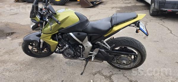 Хонда CB 1000R 2009 в Резекне, объемом двигателя 1.00 л и пробегом 0 тыс. км за 3500 €, фото 1 на AUTOMOTO.COM.LV