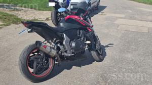 Honda CB 1000R 2009 in Riga, with an engine capacity of 1.00 L and mileage of 0 thousand km for 4350 €, photo 3 on AUTOMOTO.COM.LV