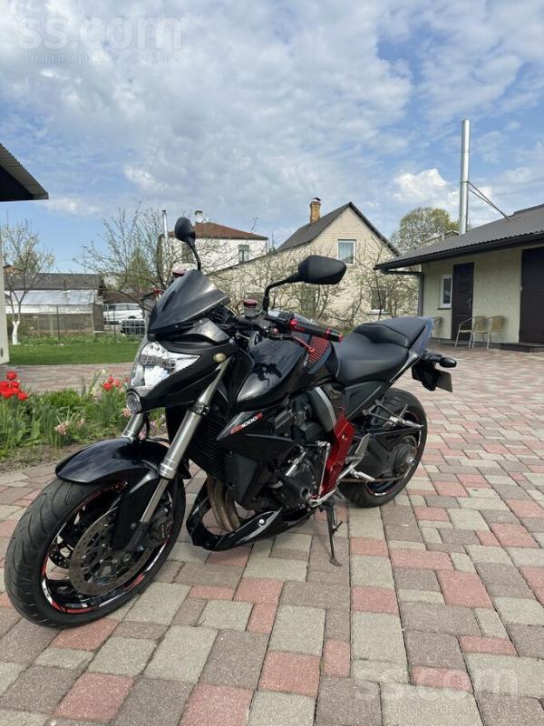 Honda CB 1000R 2010 in Rezekne, with an engine capacity of 1.00 L and mileage of 0 thousand km for 4300 €, photo 1 on AUTOMOTO.COM.LV