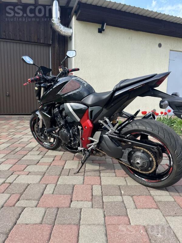 Honda CB 1000R 2010 in Rezekne, with an engine capacity of 1.00 L and mileage of 0 thousand km for 4300 €, photo 2 on AUTOMOTO.COM.LV