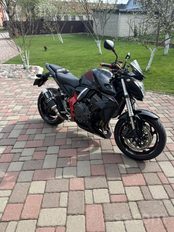 Honda CB 1000R 2010 in Rezekne, with an engine capacity of 1.00 L and mileage of 0 thousand km for 4300 €, photo 5 on AUTOMOTO.COM.LV