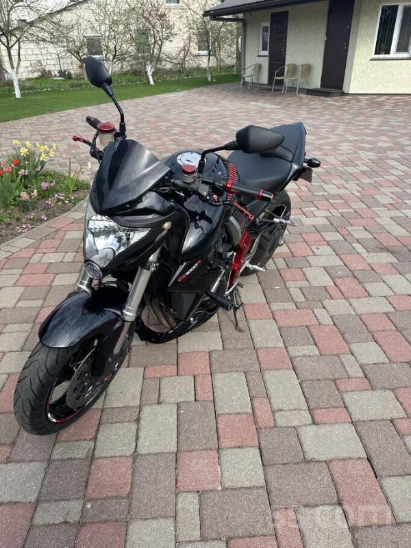 Honda CB 1000R 2010 in Rezekne, with an engine capacity of 1.00 L and mileage of 0 thousand km for 4300 €, photo 6 on AUTOMOTO.COM.LV
