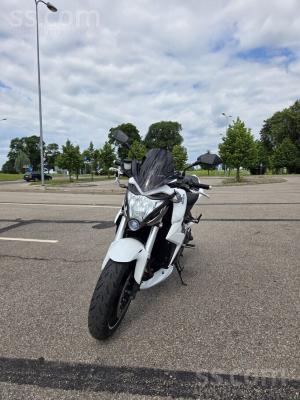 Honda CB 1000R 2011 in Daugavpils, with an engine capacity of 1.00 L and mileage of 0 thousand km for 6000 €, photo 4 on AUTOMOTO.COM.LV