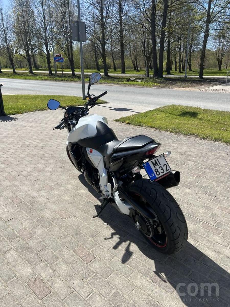Honda CB 1000R 2016 Liepāja, ar dzinēja tilpumu 1.00 L un nobraukumu 0 tūkst. km par 2790 €, foto 3 vietnē AUTOMOTO.COM.LV